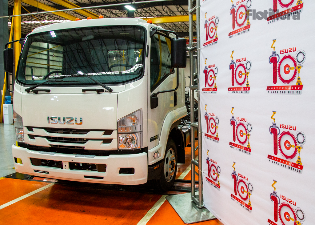 Isuzu celebra 10 años de producción en México - Revista Alianza Flotillera