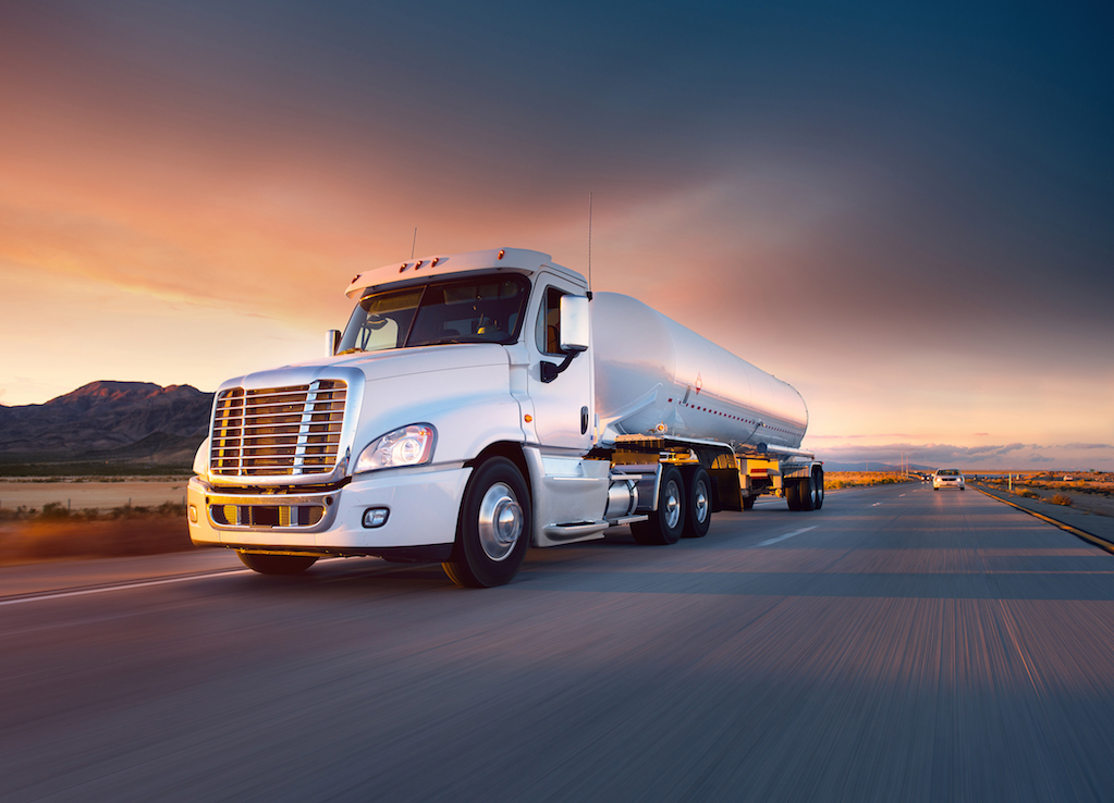 Mobil Diésel Ultra Bajo Azufre, el guardián de los motores de carga y ...