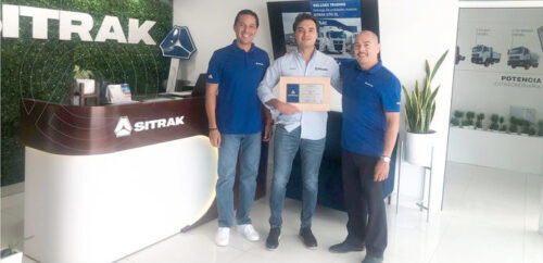 Sitrak entregó tractocamiones a Welldex - Revista Alianza Flotillera